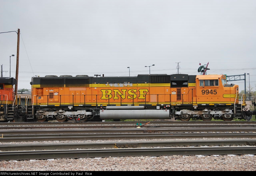 BNSF 9945